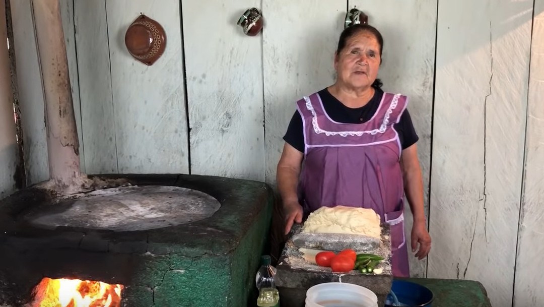 Doña Ángela de "De mi Rancho a tu Cocina", una de las 100 mujeres ...