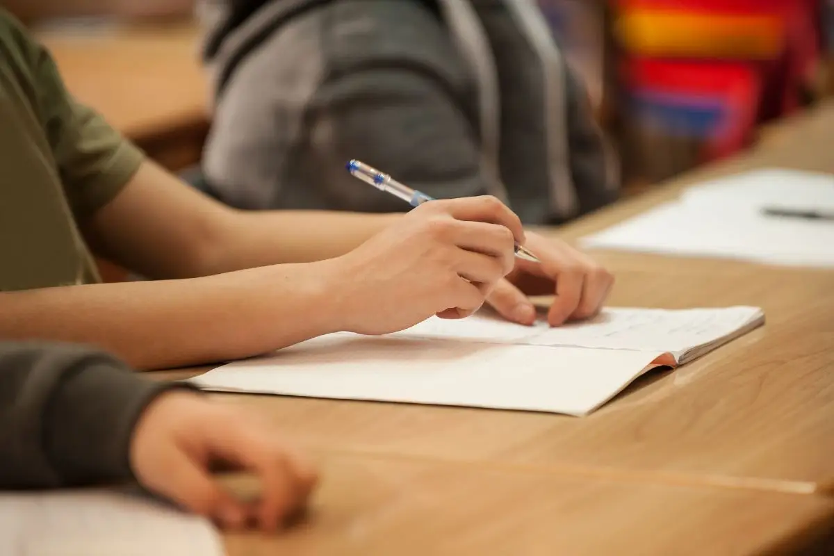 California aprueba ley para dar ayuda a estudiantes indocumentados ...