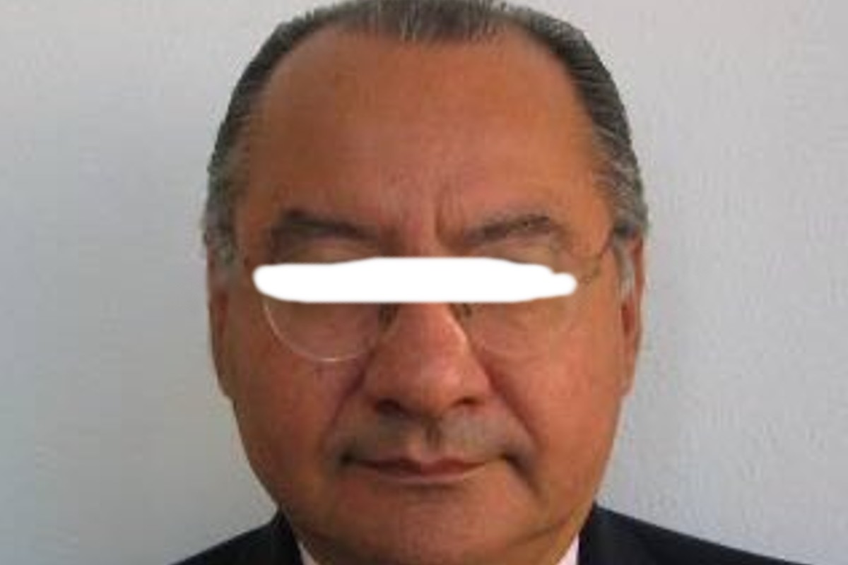 Arrestan en Miami a exembajador de EEUU acusado de ser agente de Cuba