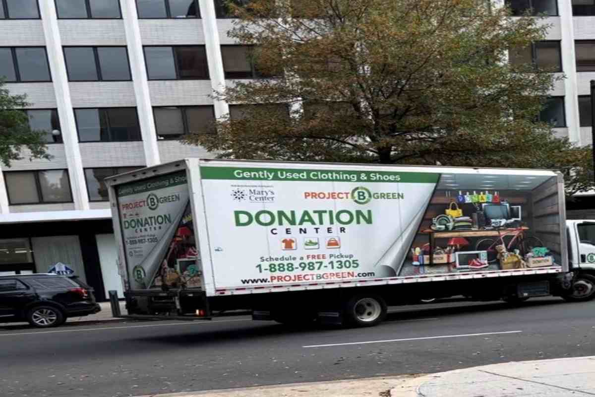 Dona tu ropa sin salir de casa y ayuda a los migrantes con Humanitarian ...