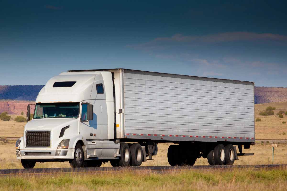 Texas ordena revisar tráilers mexicanos que cruzan a EE UU