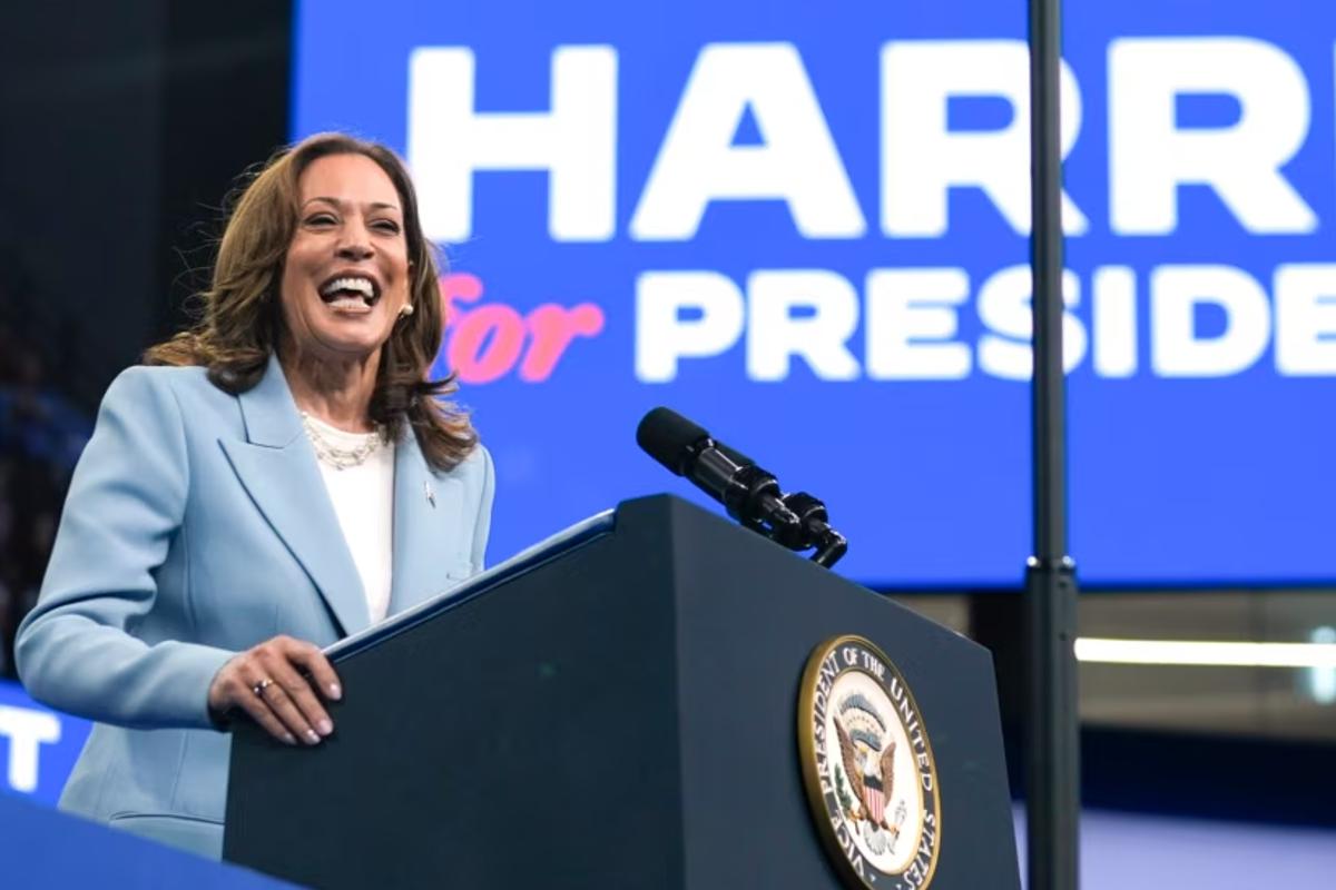 Harris anuncia propuestas económicas para latinos: viviendas y negocios