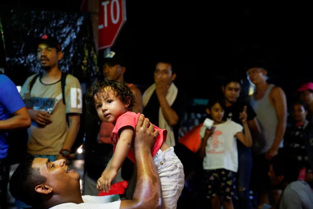 Trump amenaza con deportaciones masivas con apoyo de agencias federales ...